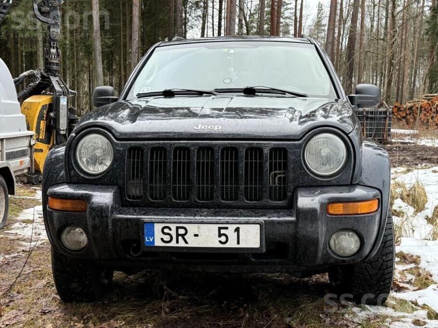 Melns Jeep Cherokee 2004 Jelgava, ar dzinēja tilpumu 2.80 L un nobraukumu 280 tūkst. km par 4100 €, foto 3 vietnē AUTOMOTO.COM.LV