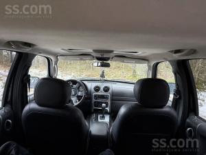 Melns Jeep Cherokee 2004 Jelgava, ar dzinēja tilpumu 2.80 L un nobraukumu 280 tūkst. km par 4100 €, foto 4 vietnē AUTOMOTO.COM.LV