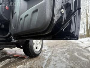 Melns Jeep Cherokee 2004 Jelgava, ar dzinēja tilpumu 2.80 L un nobraukumu 280 tūkst. km par 4100 €, foto 18 vietnē AUTOMOTO.COM.LV