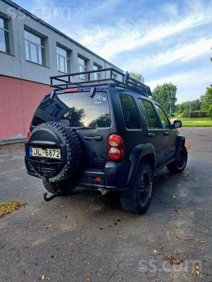 Melns Jeep Cherokee 2005 Kuldīga, ar dzinēja tilpumu 2.80 L un nobraukumu 301 tūkst. km par 4500 €, foto 7 vietnē AUTOMOTO.COM.LV