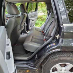Black Jeep Cherokee 2006 in Riga, with an engine capacity of 3.00 L and mileage of 252 thousand km for 3000 €, photo 7 on AUTOMOTO.COM.LV