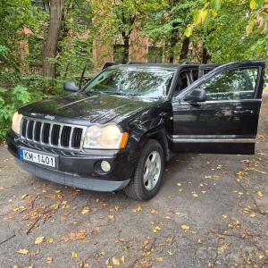 Black Jeep Cherokee 2006 in Riga, with an engine capacity of 3.00 L and mileage of 252 thousand km for 3000 €, photo 8 on AUTOMOTO.COM.LV