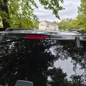 Black Jeep Cherokee 2006 in Riga, with an engine capacity of 3.00 L and mileage of 252 thousand km for 3000 €, photo 12 on AUTOMOTO.COM.LV