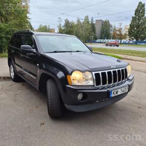 Black Jeep Cherokee 2006 in Riga, with an engine capacity of 3.00 L and mileage of 252 thousand km for 3000 €, photo 15 on AUTOMOTO.COM.LV