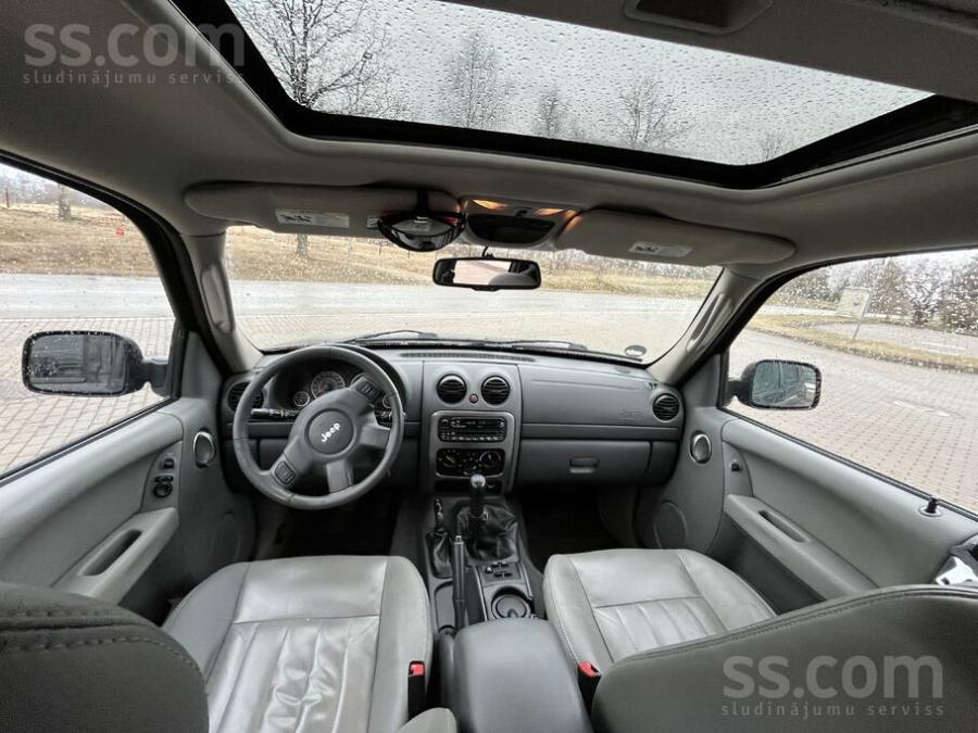 Melns Jeep Cherokee 2007 Tukums, ar dzinēja tilpumu 2.80 L un nobraukumu 168 tūkst. km par 5750 €, foto 8 vietnē AUTOMOTO.COM.LV