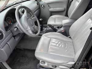 Melns Jeep Cherokee 2007 Tukums, ar dzinēja tilpumu 2.80 L un nobraukumu 168 tūkst. km par 5750 €, foto 9 vietnē AUTOMOTO.COM.LV