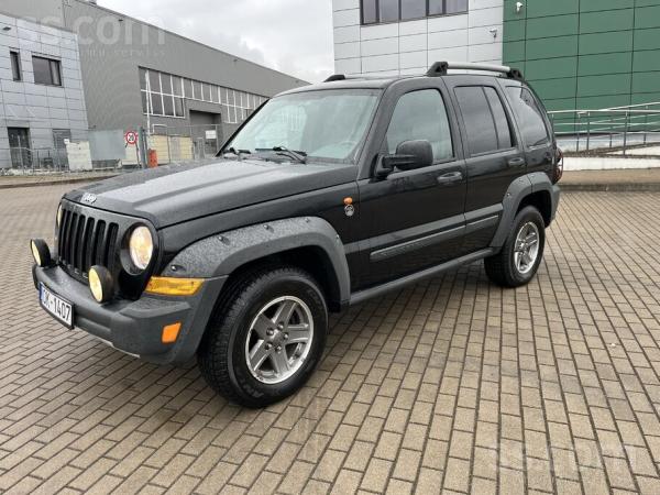 Black Jeep Cherokee 2007 in Tukums, with an engine capacity of 2.80 L and mileage of 162 thousand km for 5750 €, photo 1 on AUTOMOTO.COM.LV