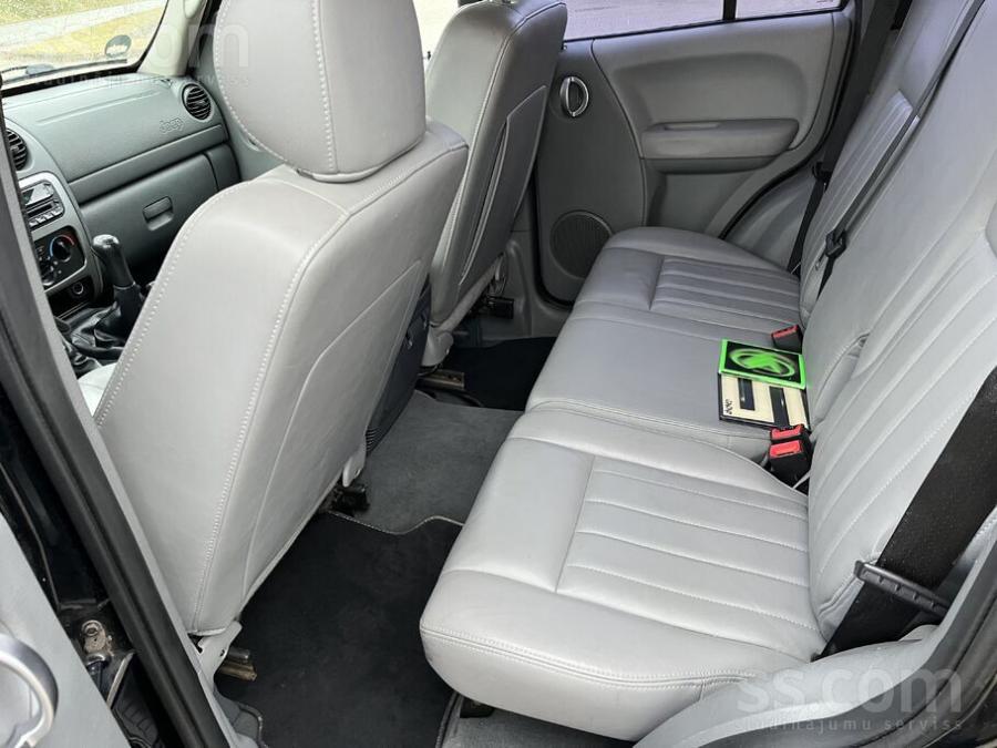 Melns Jeep Cherokee 2007 Tukums, ar dzinēja tilpumu 2.80 L un nobraukumu 163 tūkst. km par 5500 €, foto 10 vietnē AUTOMOTO.COM.LV