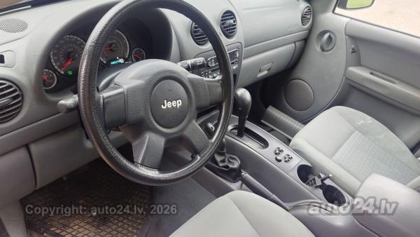 Black Jeep Cherokee 2007 in Tallinn, with an engine capacity of 2.80 L and mileage of 86 thousand km for 4500 €, photo 5 on AUTOMOTO.COM.LV