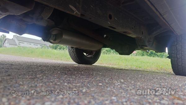 Black Jeep Cherokee 2007 in Tallinn, with an engine capacity of 2.80 L and mileage of 86 thousand km for 4500 €, photo 7 on AUTOMOTO.COM.LV