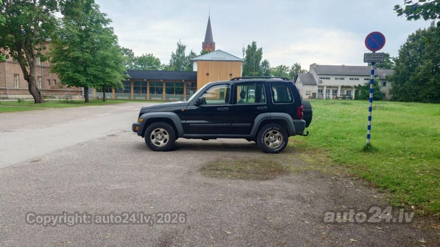 Черный Джип Чероки 2007 в Таллин, объемом двигателя 2.80 л и пробегом 86 тыс. км за 4500 €, фото 12 на AUTOMOTO.COM.LV