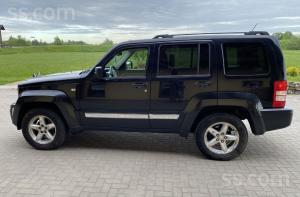 Melns Jeep Cherokee 2008 Cēsis, ar dzinēja tilpumu 2.80 L un nobraukumu 345 tūkst. km par 5500 €, foto 7 vietnē AUTOMOTO.COM.LV