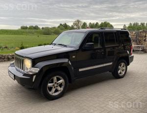 Melns Jeep Cherokee 2008 Cēsis, ar dzinēja tilpumu 2.80 L un nobraukumu 345 tūkst. km par 5500 €, foto 8 vietnē AUTOMOTO.COM.LV