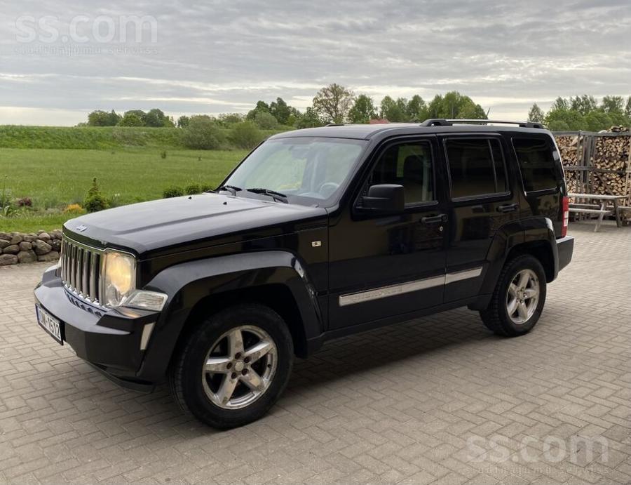 Melns Jeep Cherokee 2008 Cēsis, ar dzinēja tilpumu 2.80 L un nobraukumu 345 tūkst. km par 5500 €, foto 8 vietnē AUTOMOTO.COM.LV