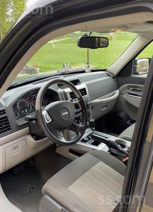 Melns Jeep Cherokee 2008 Cēsis, ar dzinēja tilpumu 2.80 L un nobraukumu 345 tūkst. km par 5500 €, foto 10 vietnē AUTOMOTO.COM.LV
