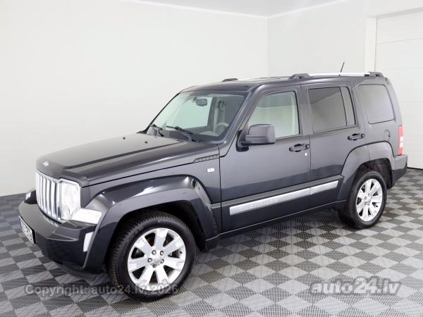 Melns Jeep Cherokee 2009 Tallina, ar dzinēja tilpumu 2.80 L un nobraukumu 279 tūkst. km par 4499 €, foto 2 vietnē AUTOMOTO.COM.LV