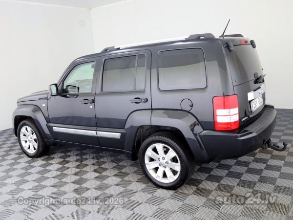 Melns Jeep Cherokee 2009 Tallina, ar dzinēja tilpumu 2.80 L un nobraukumu 279 tūkst. km par 4499 €, foto 4 vietnē AUTOMOTO.COM.LV