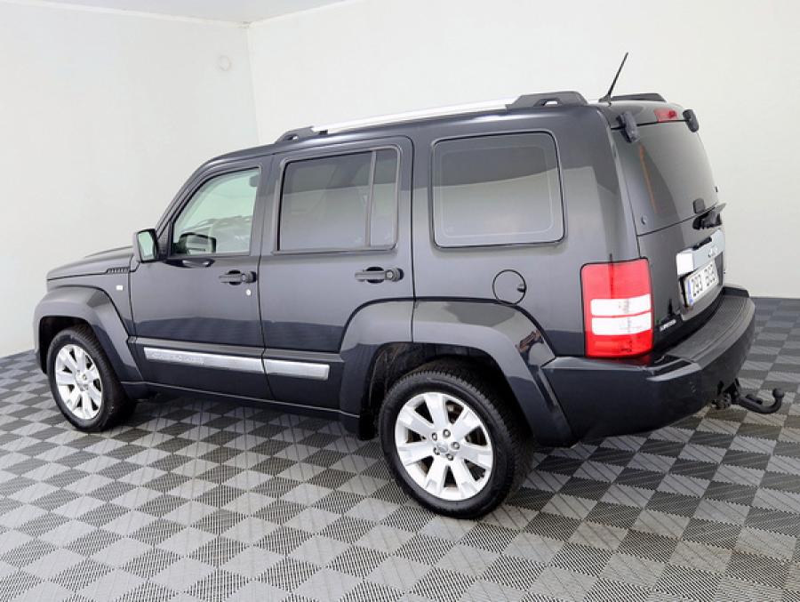 Melns Jeep Cherokee 2009 Tallina, ar dzinēja tilpumu 2.80 L un nobraukumu 279 tūkst. km par 3999 €, foto 5 vietnē AUTOMOTO.COM.LV