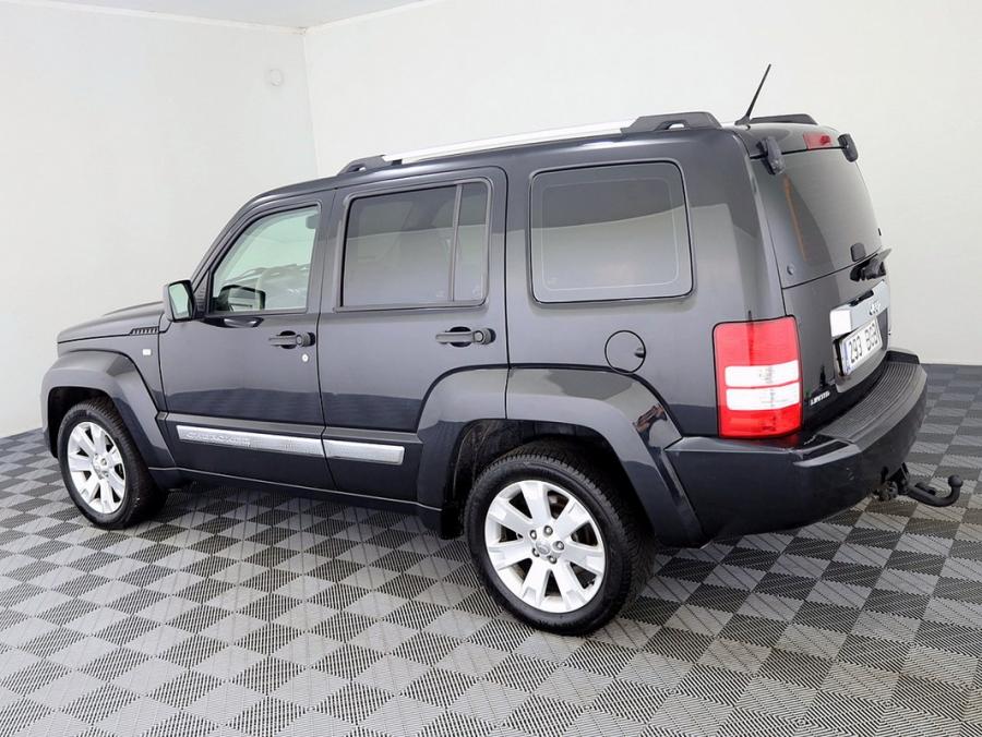 Melns Jeep Cherokee 2009 Tallina, ar dzinēja tilpumu 2.80 L un nobraukumu 279 tūkst. km par 3999 €, foto 12 vietnē AUTOMOTO.COM.LV