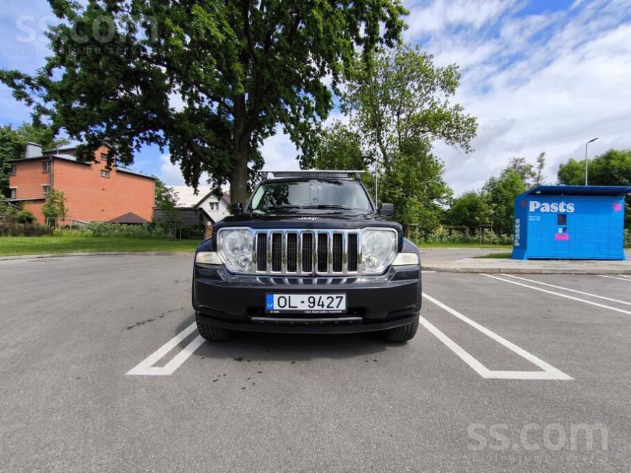 Melns Jeep Cherokee 2010 Rīga, ar dzinēja tilpumu 2.80 L un nobraukumu 225 tūkst. km par 8499 €, foto 1 vietnē AUTOMOTO.COM.LV