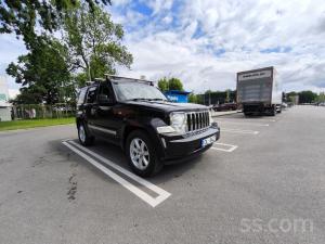 Melns Jeep Cherokee 2010 Rīga, ar dzinēja tilpumu 2.80 L un nobraukumu 225 tūkst. km par 8499 €, foto 3 vietnē AUTOMOTO.COM.LV