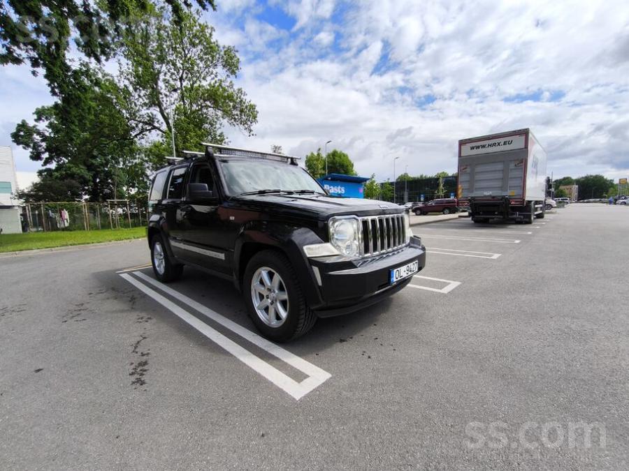 Melns Jeep Cherokee 2010 Rīga, ar dzinēja tilpumu 2.80 L un nobraukumu 225 tūkst. km par 8499 €, foto 3 vietnē AUTOMOTO.COM.LV