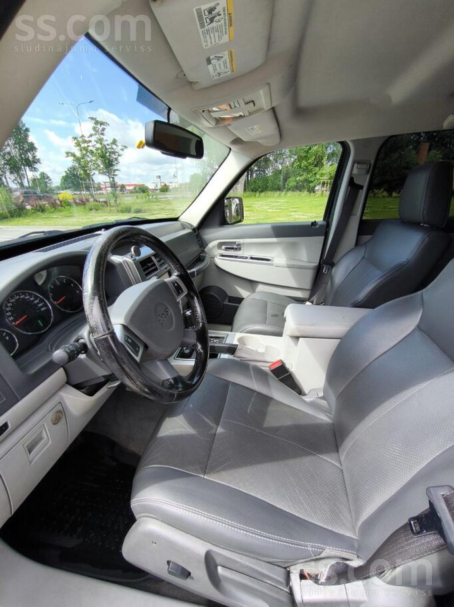 Melns Jeep Cherokee 2010 Rīga, ar dzinēja tilpumu 2.80 L un nobraukumu 225 tūkst. km par 8499 €, foto 10 vietnē AUTOMOTO.COM.LV
