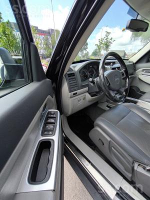 Melns Jeep Cherokee 2010 Rīga, ar dzinēja tilpumu 2.80 L un nobraukumu 225 tūkst. km par 8499 €, foto 12 vietnē AUTOMOTO.COM.LV