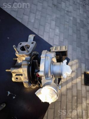 Melns Jeep Cherokee 2010 Rīga, ar dzinēja tilpumu 2.80 L un nobraukumu 225 tūkst. km par 8499 €, foto 27 vietnē AUTOMOTO.COM.LV