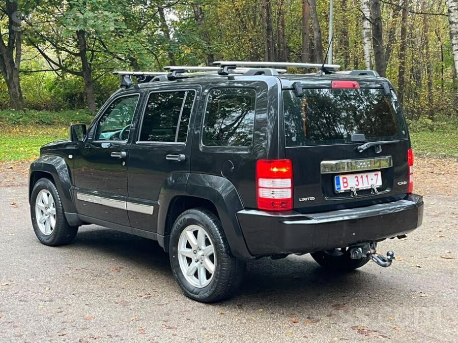 Melns Jeep Cherokee 2010 Rīga, ar dzinēja tilpumu 2.80 L un nobraukumu 0 tūkst. km par 7899 €, foto 4 vietnē AUTOMOTO.COM.LV