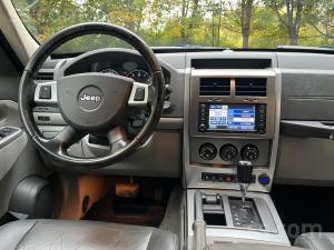 Melns Jeep Cherokee 2010 Rīga, ar dzinēja tilpumu 2.80 L un nobraukumu 0 tūkst. km par 7899 €, foto 12 vietnē AUTOMOTO.COM.LV