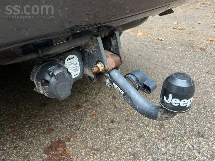 Melns Jeep Cherokee 2010 Rīga, ar dzinēja tilpumu 2.80 L un nobraukumu 0 tūkst. km par 7899 €, foto 27 vietnē AUTOMOTO.COM.LV