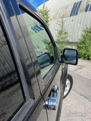 Melns Jeep Cherokee 2011 Tallina, ar dzinēja tilpumu 2.80 L un nobraukumu 285 tūkst. km par 7100 €, foto 6 vietnē AUTOMOTO.COM.LV