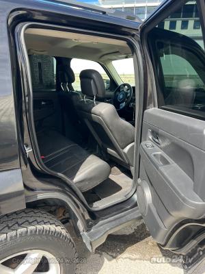 Melns Jeep Cherokee 2011 Tallina, ar dzinēja tilpumu 2.80 L un nobraukumu 285 tūkst. km par 7100 €, foto 8 vietnē AUTOMOTO.COM.LV