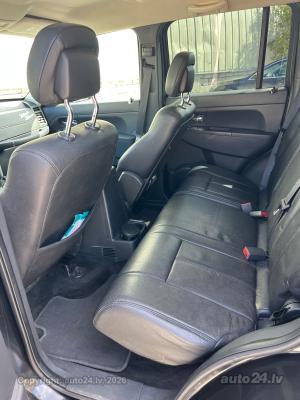 Melns Jeep Cherokee 2011 Tallina, ar dzinēja tilpumu 2.80 L un nobraukumu 285 tūkst. km par 7100 €, foto 9 vietnē AUTOMOTO.COM.LV