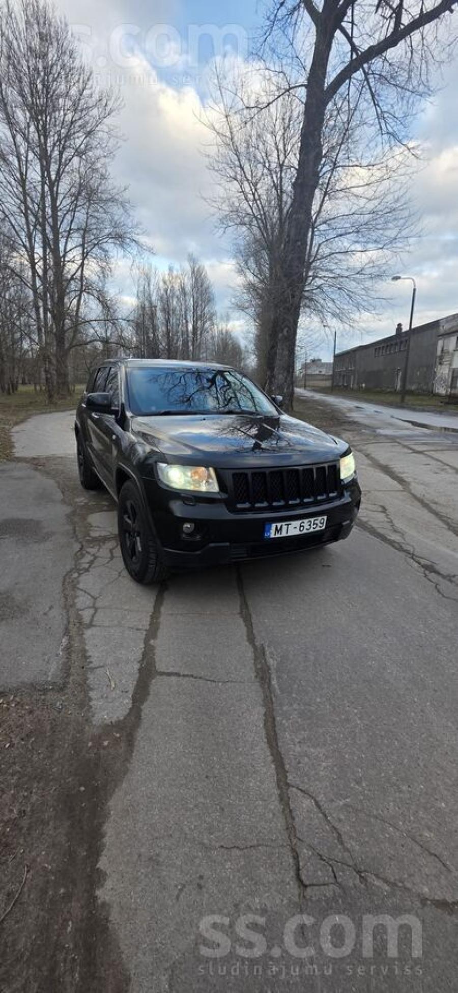 Melns Jeep Cherokee 2012 Rīga, ar dzinēja tilpumu 3.00 L un nobraukumu 269 tūkst. km par 10500 €, foto 7 vietnē AUTOMOTO.COM.LV