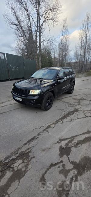 Melns Jeep Cherokee 2012 Rīga, ar dzinēja tilpumu 3.00 L un nobraukumu 269 tūkst. km par 10500 €, foto 10 vietnē AUTOMOTO.COM.LV