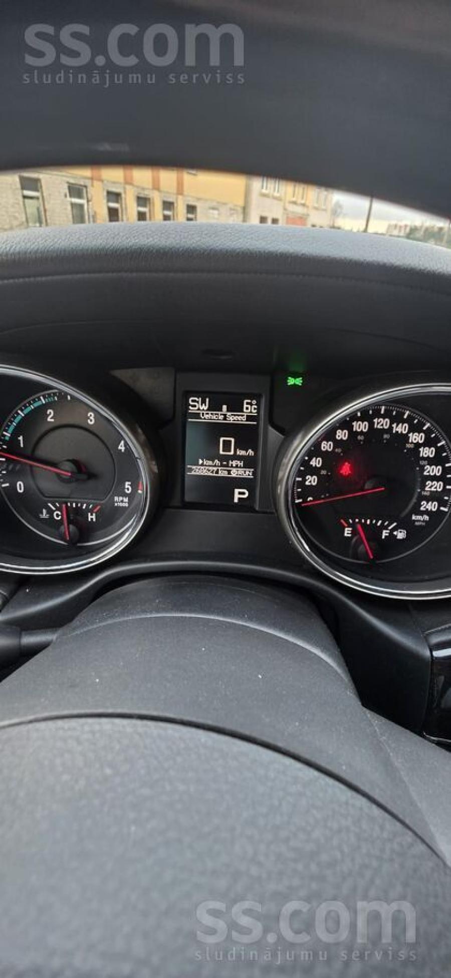 Melns Jeep Cherokee 2012 Rīga, ar dzinēja tilpumu 3.00 L un nobraukumu 269 tūkst. km par 10500 €, foto 12 vietnē AUTOMOTO.COM.LV