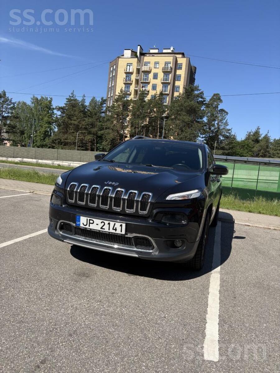 Melns Jeep Cherokee 2014 Rīga, ar dzinēja tilpumu 2.00 L un nobraukumu 94 tūkst. km par 14500 €, foto 1 vietnē AUTOMOTO.COM.LV