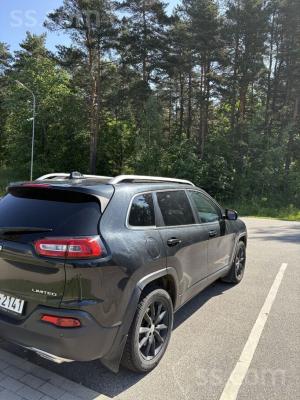 Melns Jeep Cherokee 2014 Rīga, ar dzinēja tilpumu 2.00 L un nobraukumu 94 tūkst. km par 14500 €, foto 6 vietnē AUTOMOTO.COM.LV