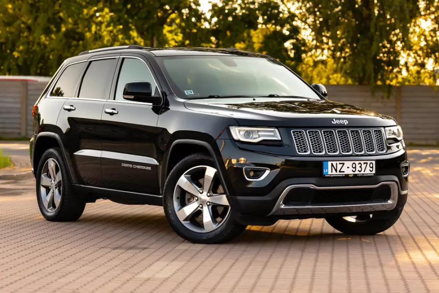 Melns Jeep Cherokee 2014 Jelgava, ar dzinēja tilpumu 3.00 L un nobraukumu 173 tūkst. km par 16000 €, foto 3 vietnē AUTOMOTO.COM.LV