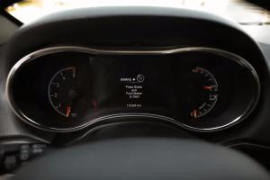 Melns Jeep Cherokee 2014 Jelgava, ar dzinēja tilpumu 3.00 L un nobraukumu 173 tūkst. km par 16000 €, foto 16 vietnē AUTOMOTO.COM.LV