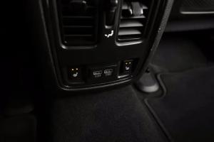 Melns Jeep Cherokee 2014 Jelgava, ar dzinēja tilpumu 3.00 L un nobraukumu 173 tūkst. km par 16000 €, foto 18 vietnē AUTOMOTO.COM.LV