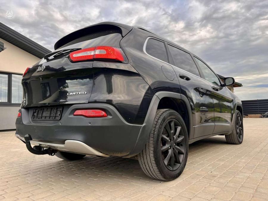 Melns Jeep Cherokee 2014 Kauņa, ar dzinēja tilpumu 1.96 L un nobraukumu 291 tūkst. km par 7700 €, foto 1 vietnē AUTOMOTO.COM.LV