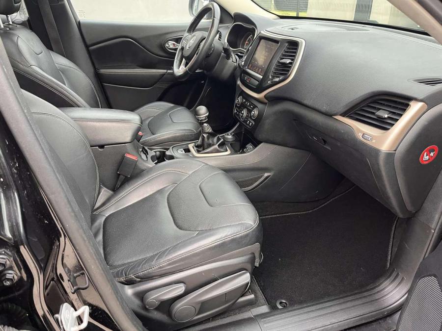 Melns Jeep Cherokee 2014 Kauņa, ar dzinēja tilpumu 1.96 L un nobraukumu 291 tūkst. km par 7700 €, foto 9 vietnē AUTOMOTO.COM.LV