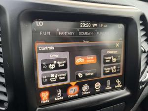 Melns Jeep Cherokee 2014 Kauņa, ar dzinēja tilpumu 1.96 L un nobraukumu 291 tūkst. km par 7700 €, foto 15 vietnē AUTOMOTO.COM.LV