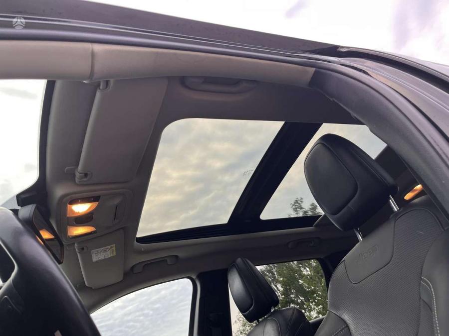 Melns Jeep Cherokee 2014 Kauņa, ar dzinēja tilpumu 1.96 L un nobraukumu 291 tūkst. km par 7700 €, foto 18 vietnē AUTOMOTO.COM.LV