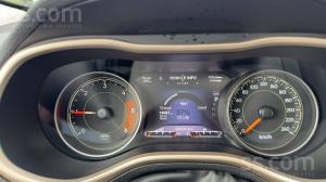 Black Jeep Cherokee 2014 in Riga, with an engine capacity of 2.00 L and mileage of 187 thousand km for 11500 €, photo 17 on AUTOMOTO.COM.LV