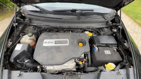 Black Jeep Cherokee 2014 in Riga, with an engine capacity of 2.00 L and mileage of 187 thousand km for 9800 €, photo 9 on AUTOMOTO.COM.LV