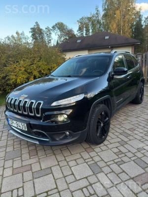 Melns Jeep Cherokee 2014 Rīga, ar dzinēja tilpumu 2.00 L un nobraukumu 187 tūkst. km par 9500 €, foto 3 vietnē AUTOMOTO.COM.LV